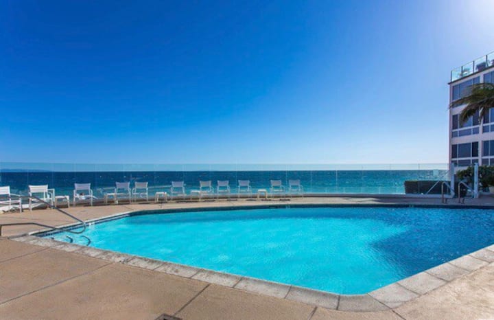 Beach Pad - Malibu
