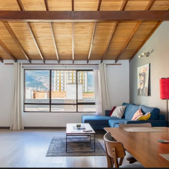 Stylish And Spacious Loft Style Apt Laureles - Medellín
