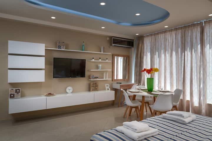 Amazing Apartment C1 @ Monastiraki Subway Station - Athens