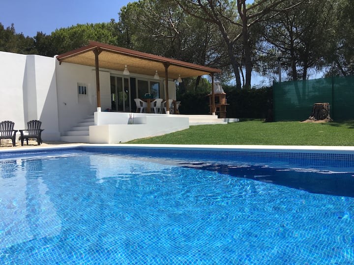 V. Zen - Beautiful Garden, Large Pool & Jacuzzi - Albufeira