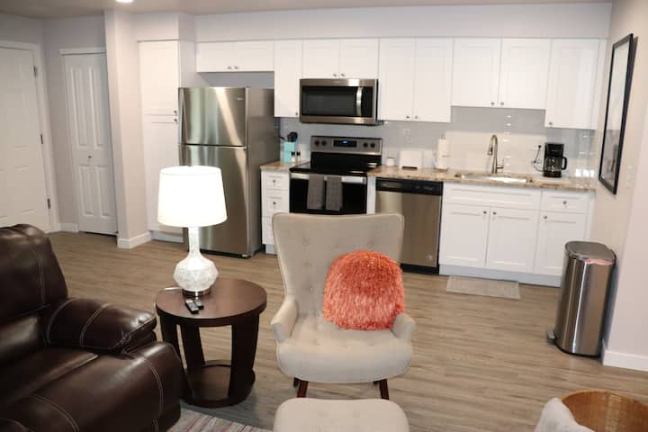 Brand New Renovation! Private & Quiet Top Floor Condo! Great Location! - Englewood, CO