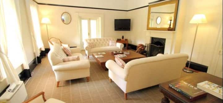 Suite 11 | Loft | Continental Breakfast Included - Hill Top