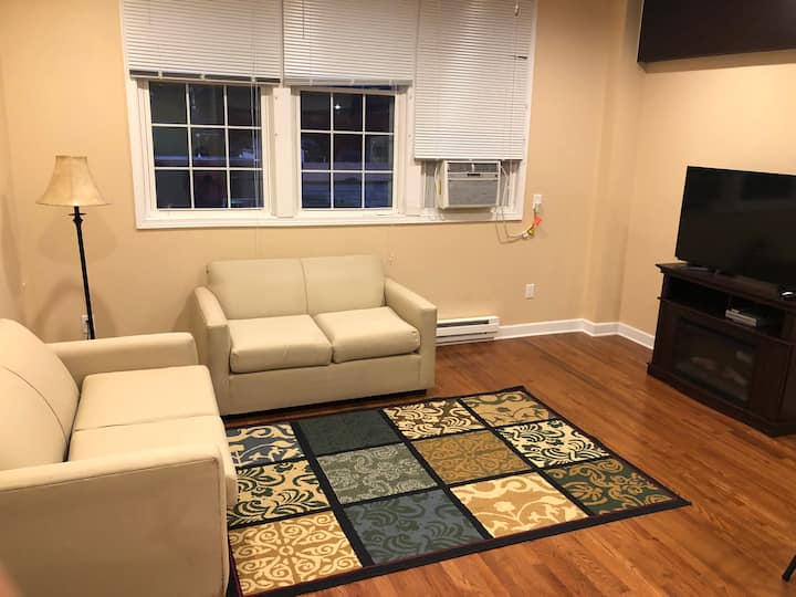 Nice Updated Downtown Sawyer 1 Bedroom Apartment - Union Pier, MI