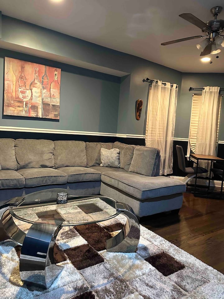 Cheltenham Combo 8br - Chicago, IL