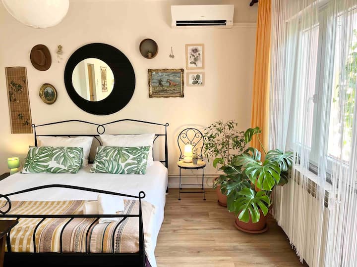 Garden 85m2 Apartment/free P
Private Garden - Pula