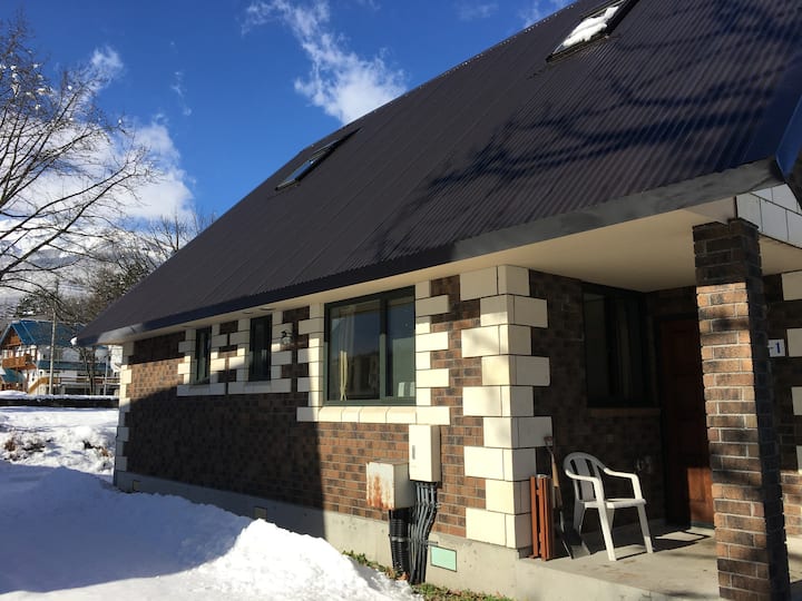 Alpine Chalets Hakuba - 3 Bedroom (6 Guests) - Hakuba