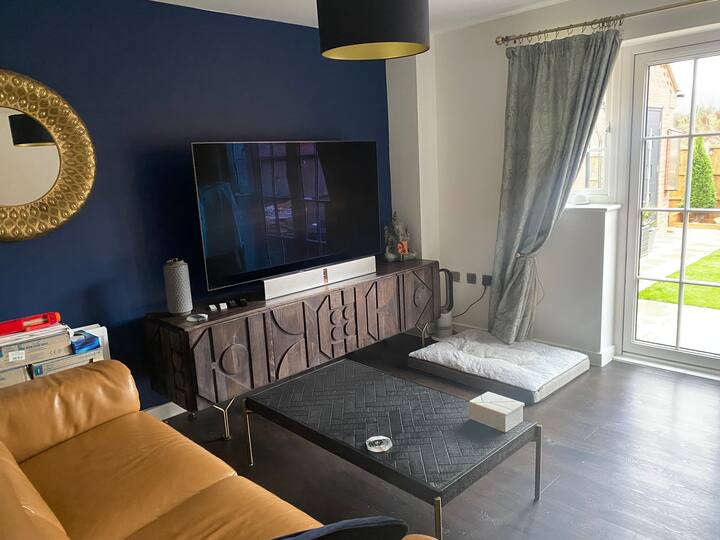 Double Bedroom - Free Off-street Parking - Banbury