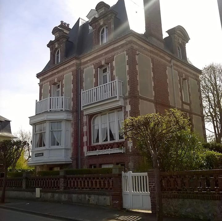 Grande Villa Proche Plage - Houlgate