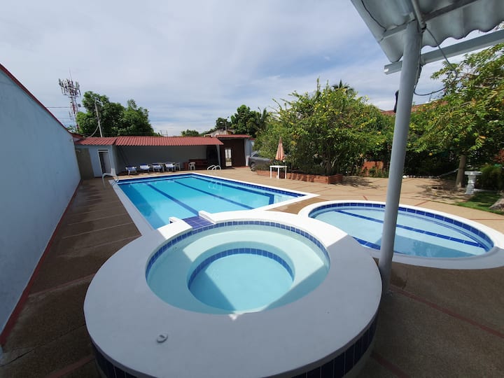 House 40pl+pool+wifi+parking At @Carmen De Apicalá - Carmen Apicala