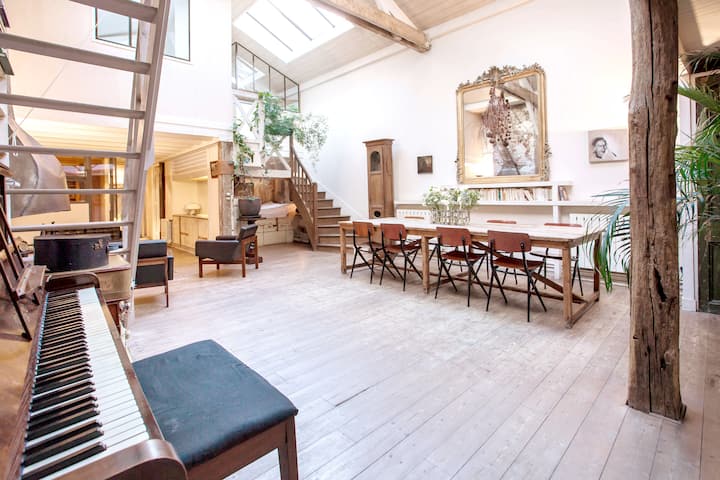 Enorme Loft, Vol Licht, In Het Levendige Canal Saint-martin, In De Buurt Van De Wijk Marais - Parijs