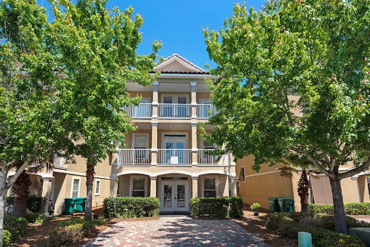 *Poolside 6bd-3.5bth Home, Renovated 5/2024! - Destin, FL