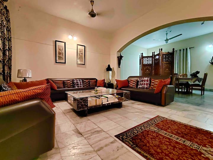 Bright Balcony Room | Peaceful Garden Outlook - Haridwar