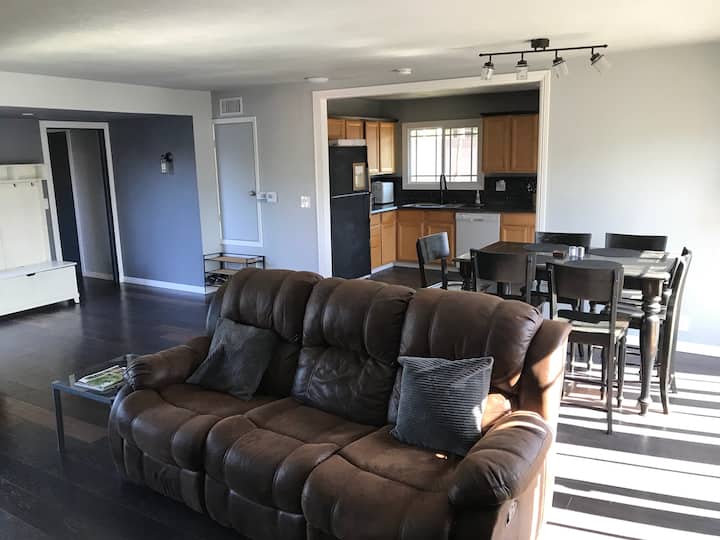 Single Bed With Shared Bathroom And Kitchen - Anaheim
