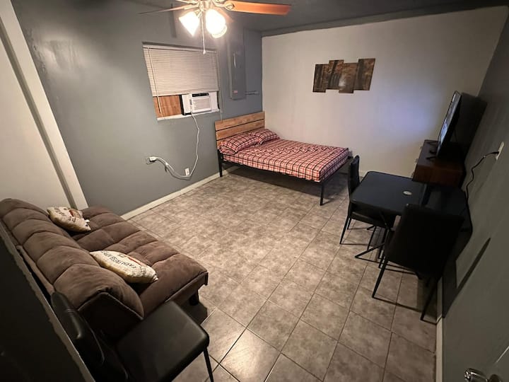 All Private Cozy Studio - Fort Myers, FL