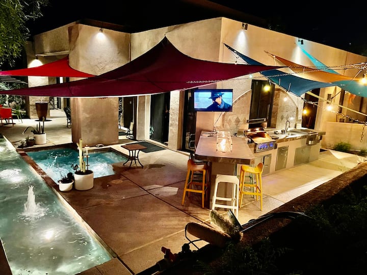 Secluded Grand Desert Oasis, Large Spa & Fountain - Cathedral City, CA