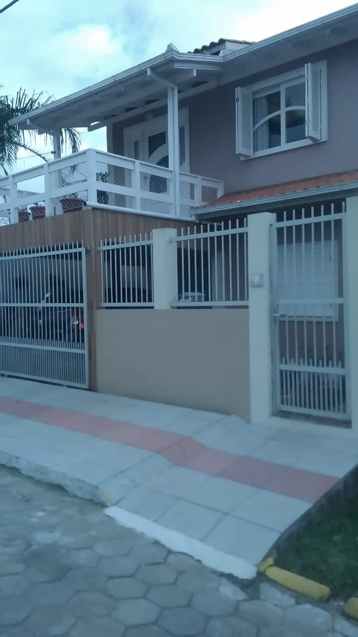 Lindo Apartamento Térreo De 2 Quartos Em Garopaba. - Garopaba