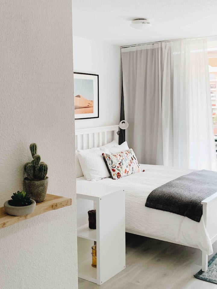 Sunny Studio, Balcony & Fast Wifi · 2 Min To Beach - Los Cristianos