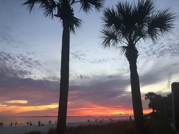 Come Relax In Sunny Cape Coral - Waterfront Condo! - ケープコーラル, FL