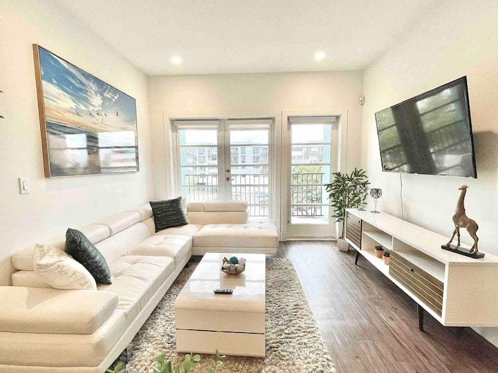 Oceana | 2 Bedroom Walk To The Pier Free Parking - Venice Beach