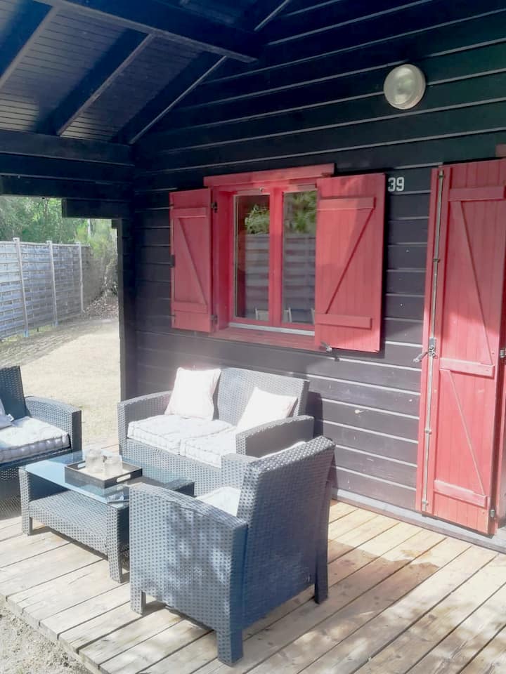 Petit Chalet Accueillant Dans Parc De Loisirs - La Teste-de-Buch