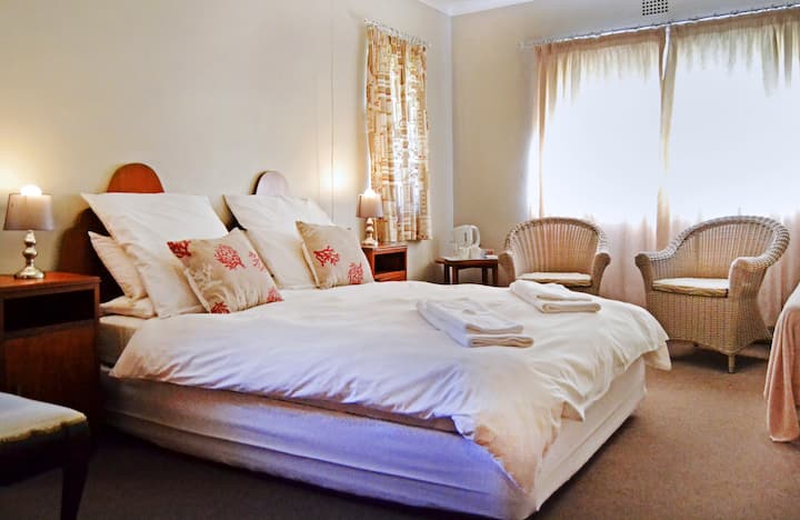 Chesham House B&b (Room A) Breakfast Included - Hermanus