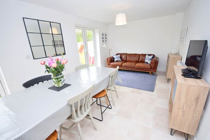 Gateway To Goodwood - Chichester