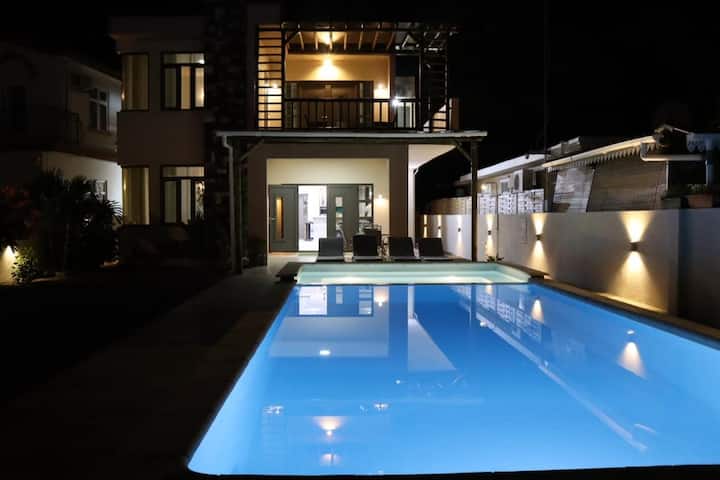 Luxury 4br Villa Private Pool Walk To Beach - Maurice