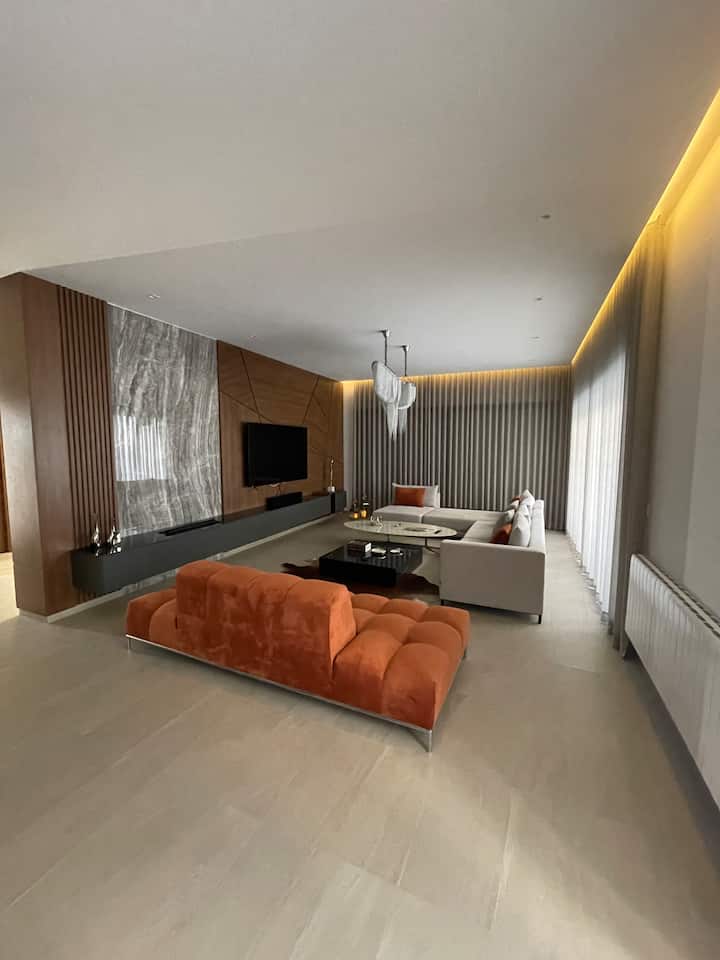 Villa Perla | Luxe, Calme & Piscine Privée à Tunis - Tunis