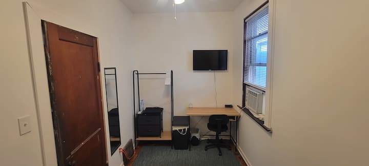 Rodriguez Home - Bedroom B - Chicago, IL