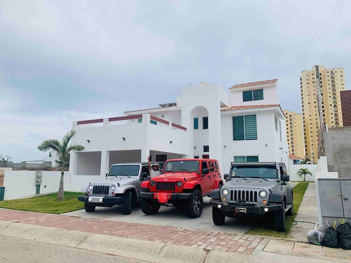 Vista Al Mar, Limpio, Amplio Arriba. - Mazatlan