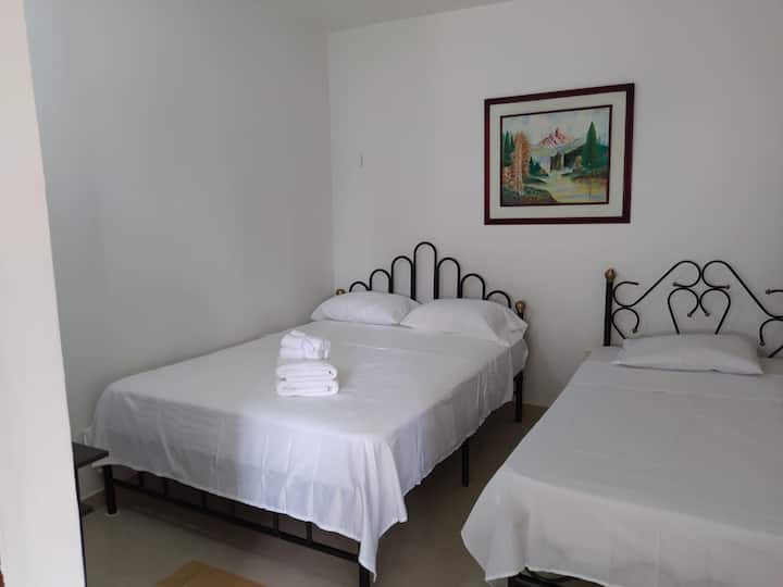 Apartaestudio Acogedor  En Zona Residencial - Garzón