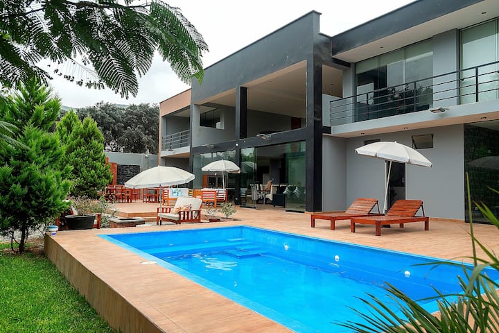 Casa De Campo Iii Dos Casas Piscina Parrilla - Perú