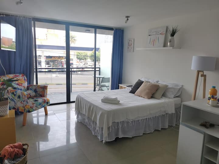 Monoambiente En La Mejor Ubicación De Montevideo - Montevideo