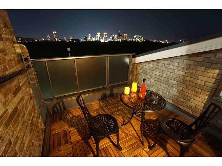 新大阪駅まで1駅 1分 なんば駅まで14分、京都駅まで24分、ベッド5台/5名/乾燥機/清潔 - 이케다시