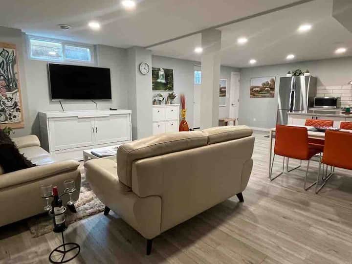 Country Club Basement Suite - Edmonton