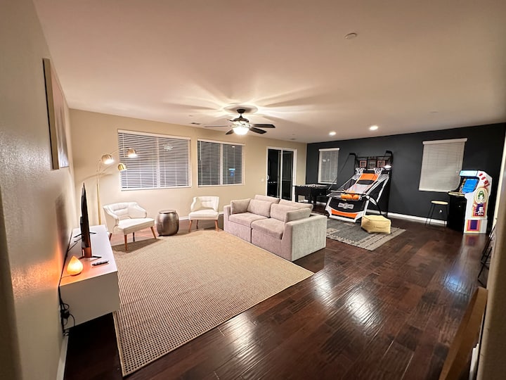Ocean Beach: Experience Laid Back, Beachy Vibes - Bakersfield, CA