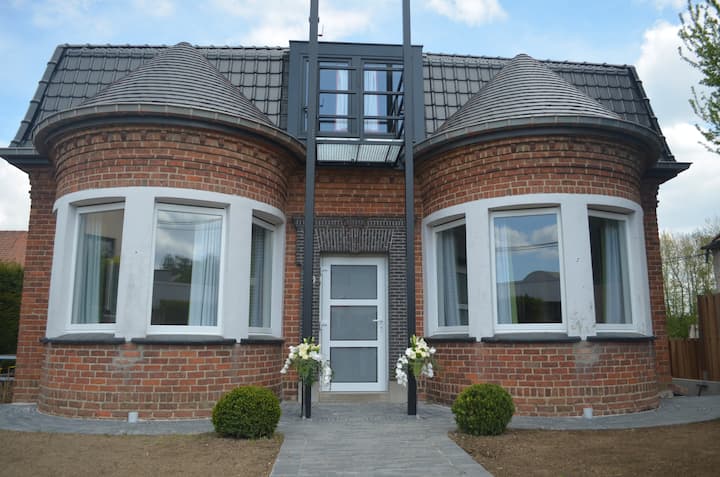 Maison Lucaty: Gite 10 Personnes Mouscron - Tourcoing