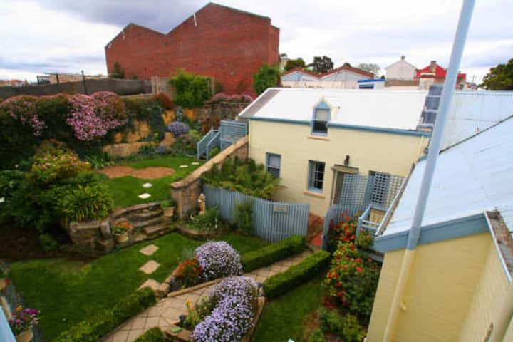 A Lovely Hidden Oasis In The Middle Of Hobart - 10 - Hobart