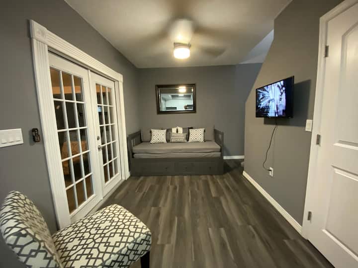 (1) Orlando Area Attractions. Cozy Complete Studio - Kelly Park, Apopka