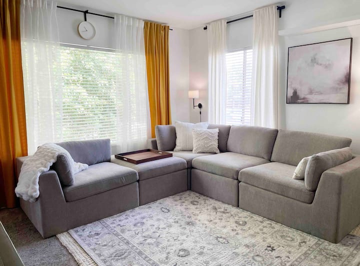 Lovely 2 Bed 2 Bath Condo In Lakeshore Community - Chandler, AZ