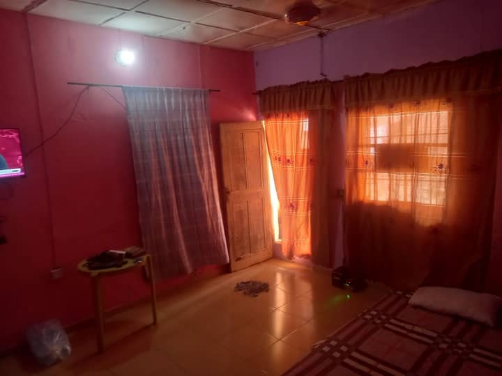 Ola's Room - Kano