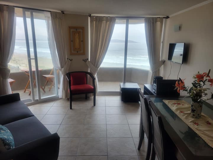Departamento 3 Dormitorios Con Vista Al Mar. - La Serena