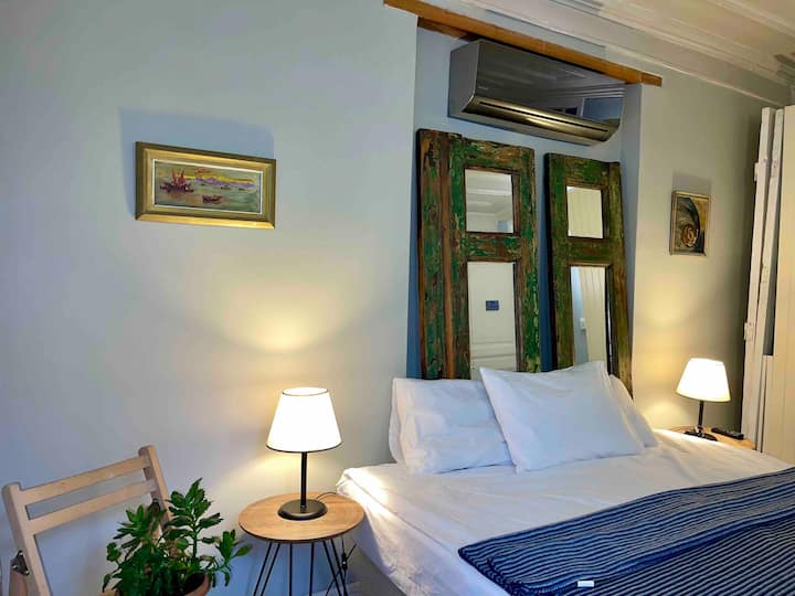 Cosy Apartment In Balat & Wi-fi & Ac - Istanbul