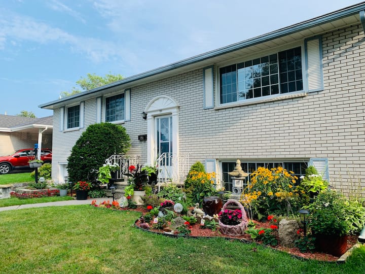 500+ Kingston Vacation Rentals | Cottages and Houses | Airbnb