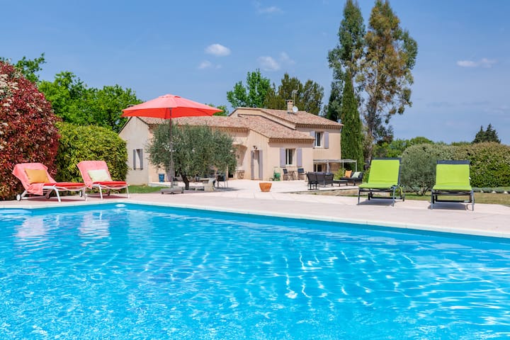 Skønt Feriehus I Klassiske Provence - Gordes