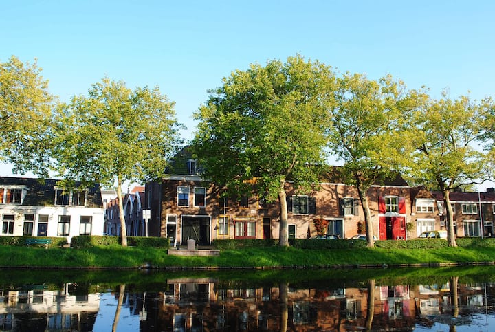 Bright & Comfy Apartment, On Quiet Canal In Centre - Walcheren