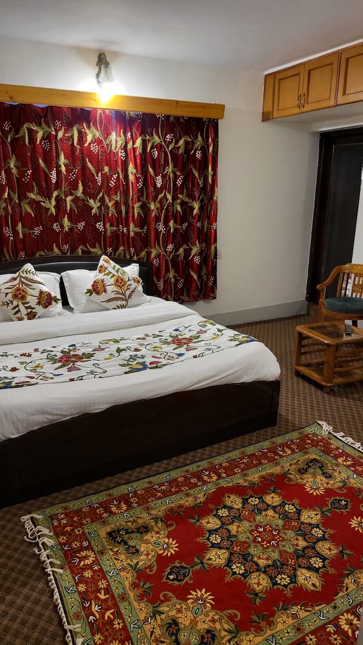 Villa 67 Standard Room - Srinagar