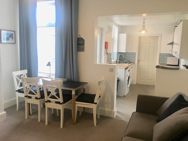 £150/wk: Double With Tv & Sink @ Bcrooms - Ulverston