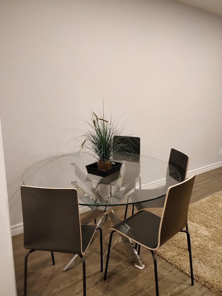 Renovated Two Bedroom/free Parking In Downtown To - Toronto