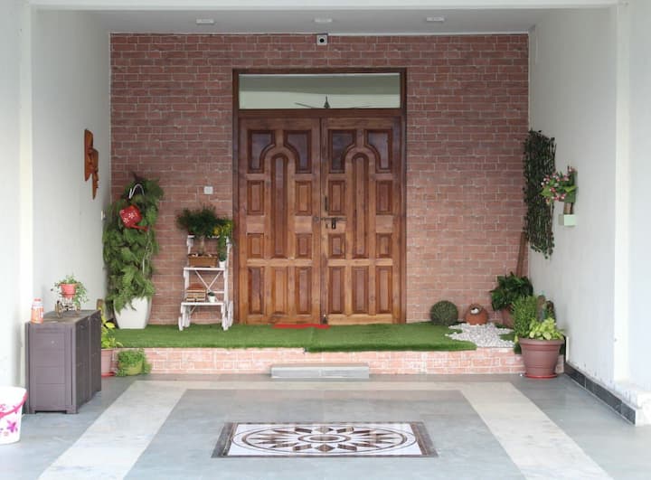 Beautiful Villa Between The Hills - Palghar